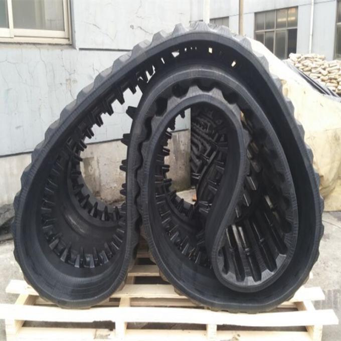 Black Width 700mm Dumper Rubber Track 125mm Pitch 78 Link