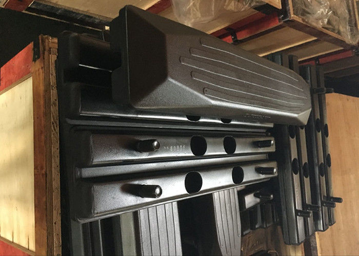 M20 Bolt Size Rubber Track Shoes , Undercarriage Rubber Track Pads For ...