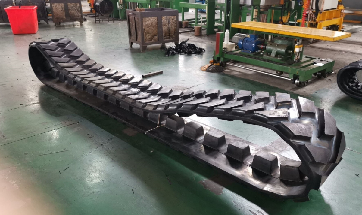 460 X 225 X 36 AP1055B Asphalt Paver Rubber Track with Good Quality and ...